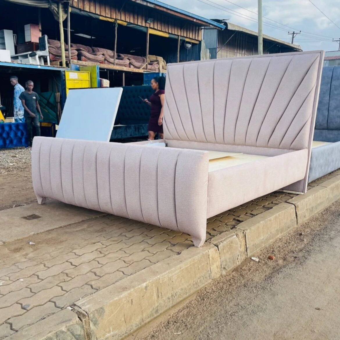 6 by 6 lines chester bed - Liberty Furniture