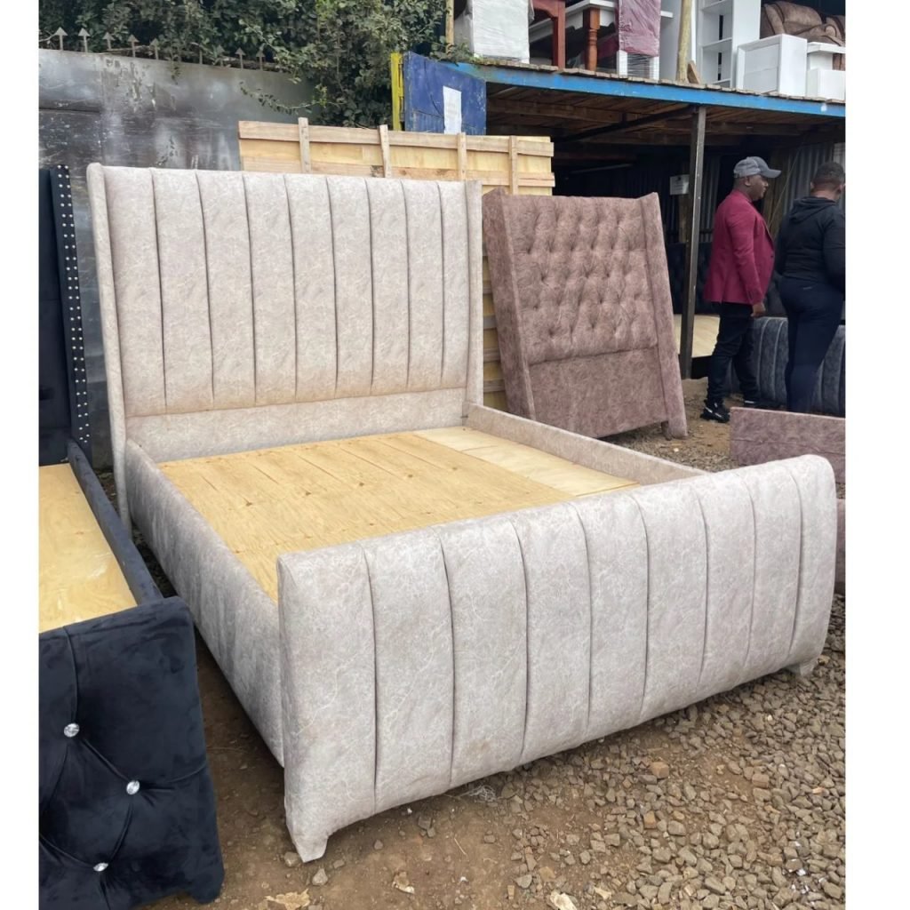 5 by 6 Lines Chester Bed with two side drawers – Liberty Furniture